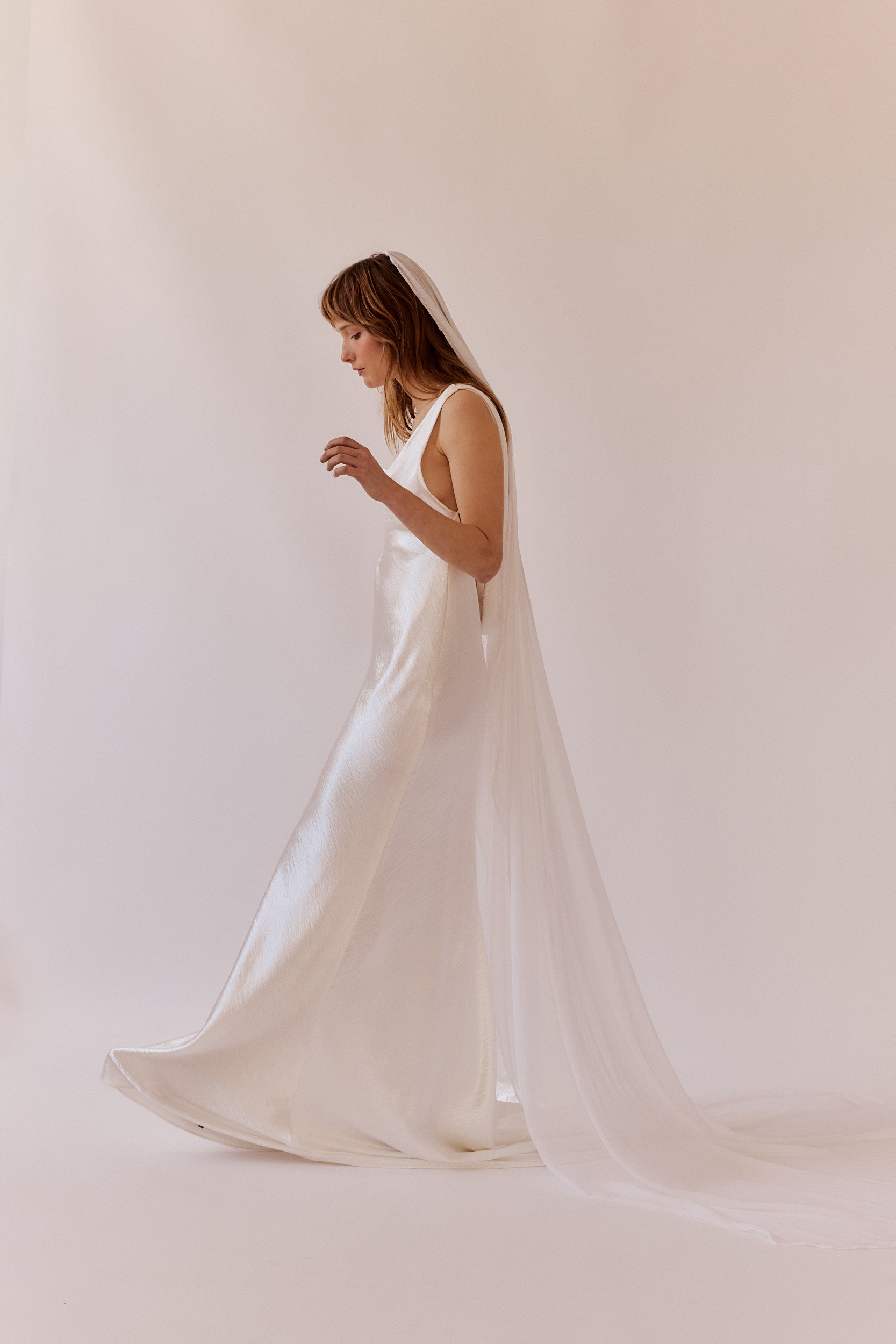 Janey Silk Chiffon Bridal Veil – Dove Grey Bridal